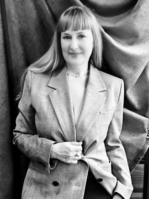 Andrea Des Roches - Independent Artist Group