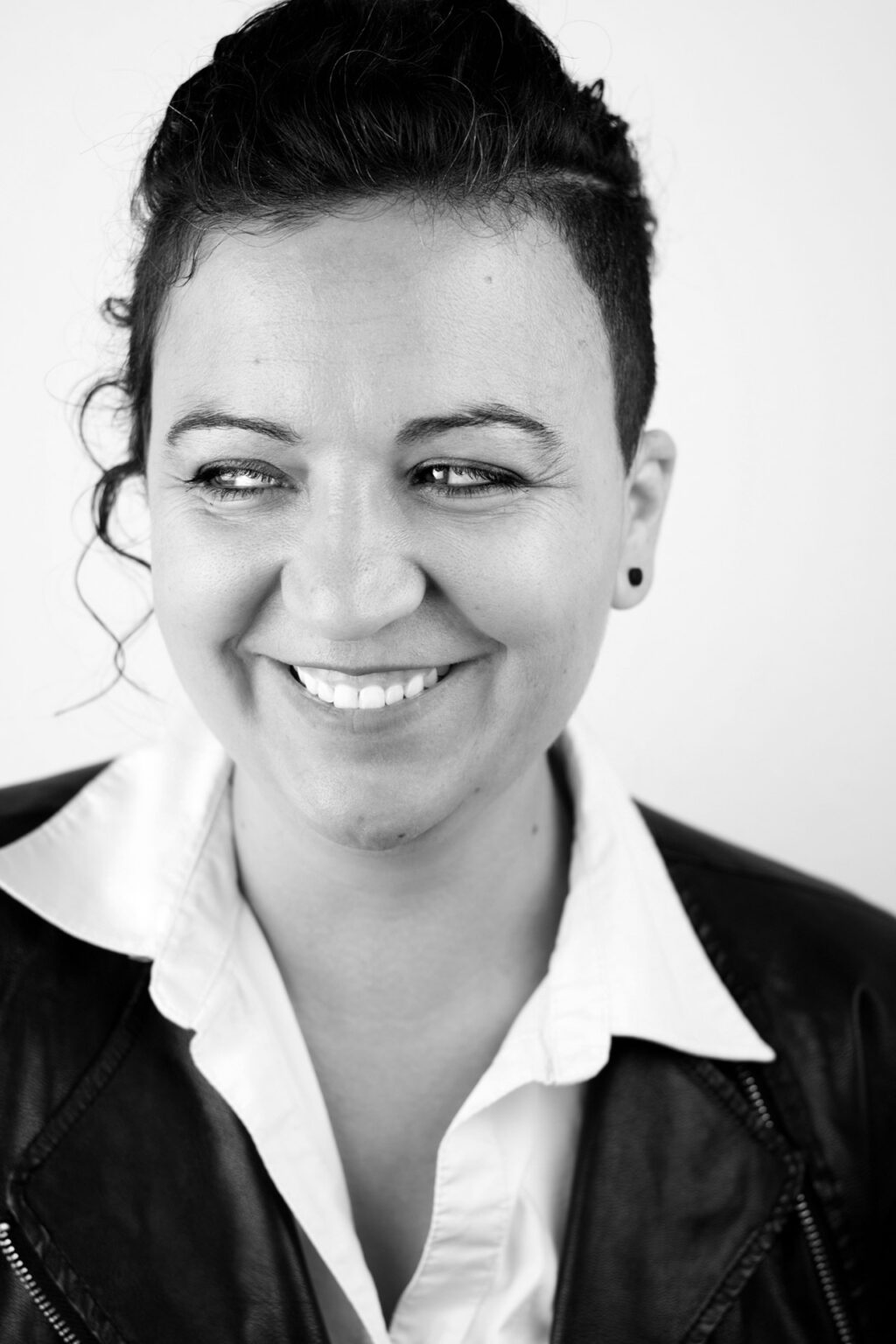 Eileen De Klerk - Independent Artist Group