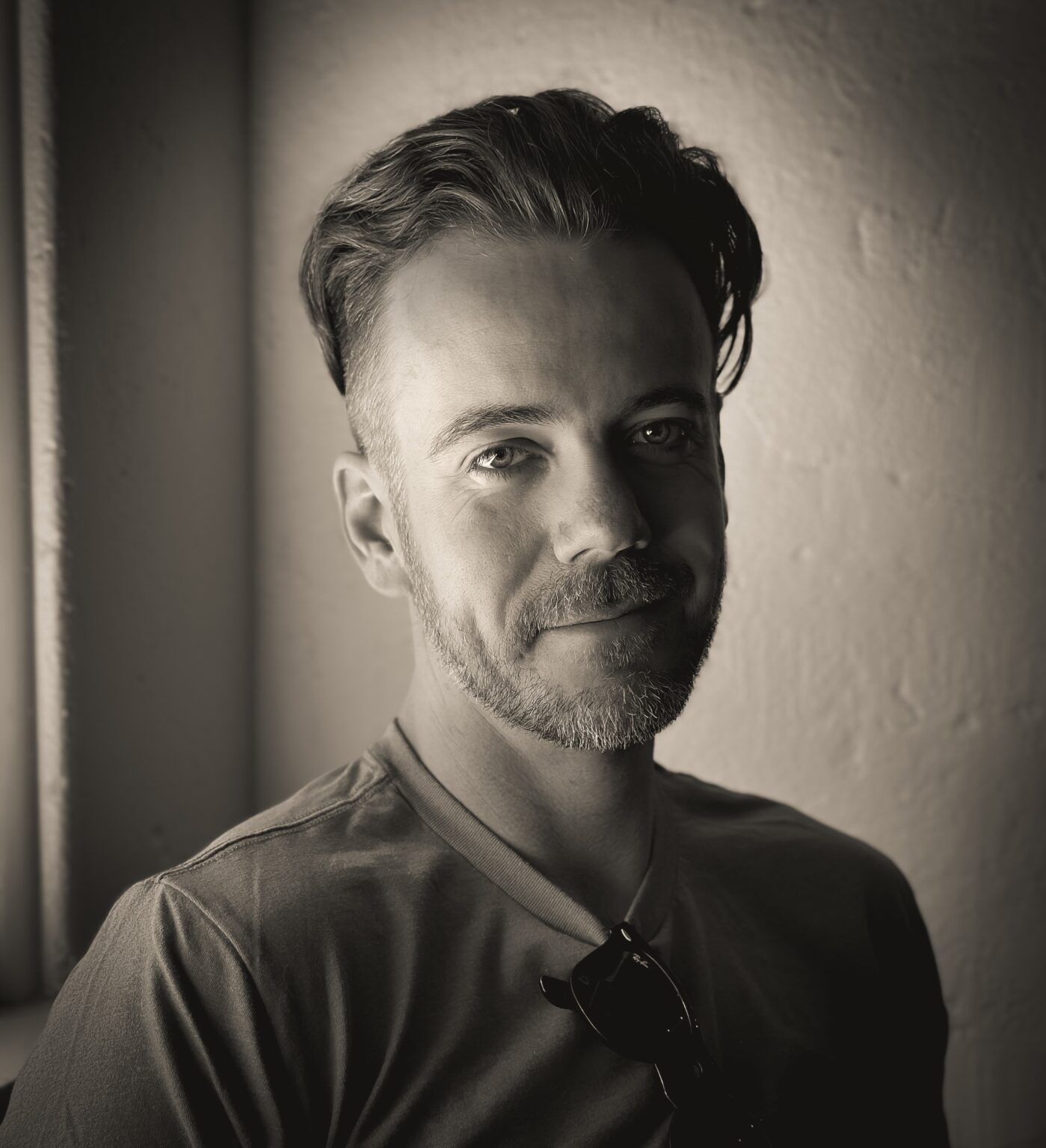 Brook Willard - Independent Artist Group